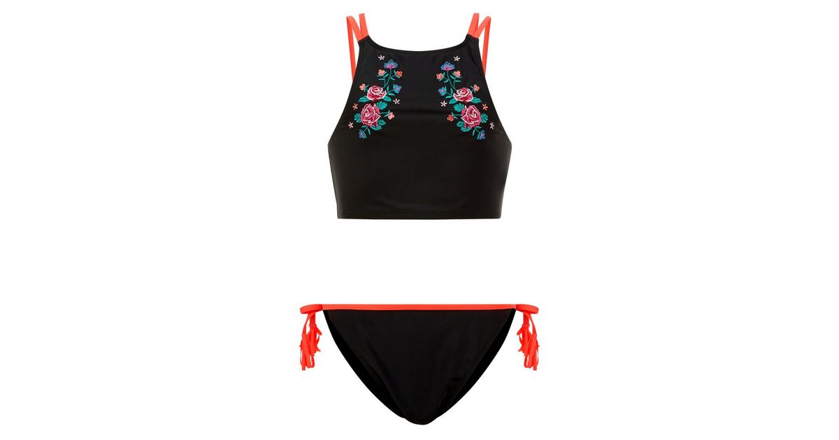 Teenager – Schwarzer, hochgeschlossener Bikini mit Blumenstickerei ...