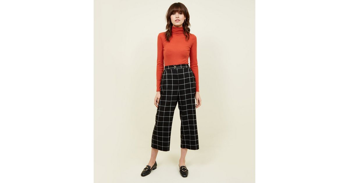 Black Grid Check Cropped Trousers | New Look