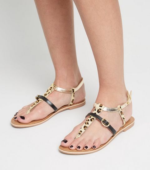 Sandales plates Femme | Mules & sandales en cuir | New Look