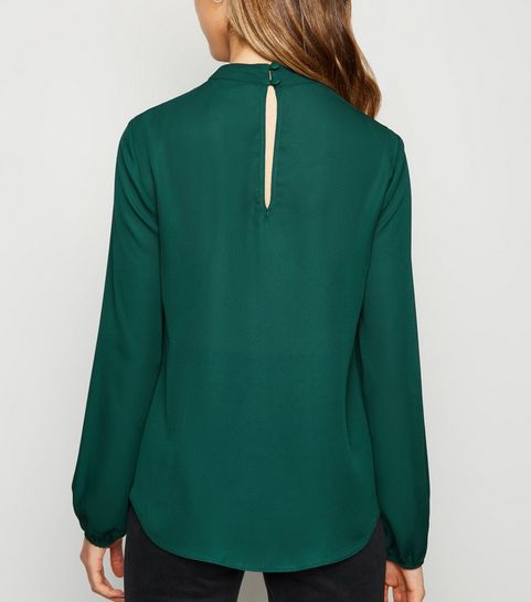 Green Tops | Khaki, Lime & Emerald Green Tops | New Look
