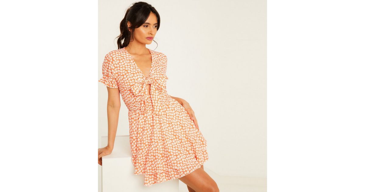Quiz Orange Ditsy Floral Tie Front Mini Dress New Look