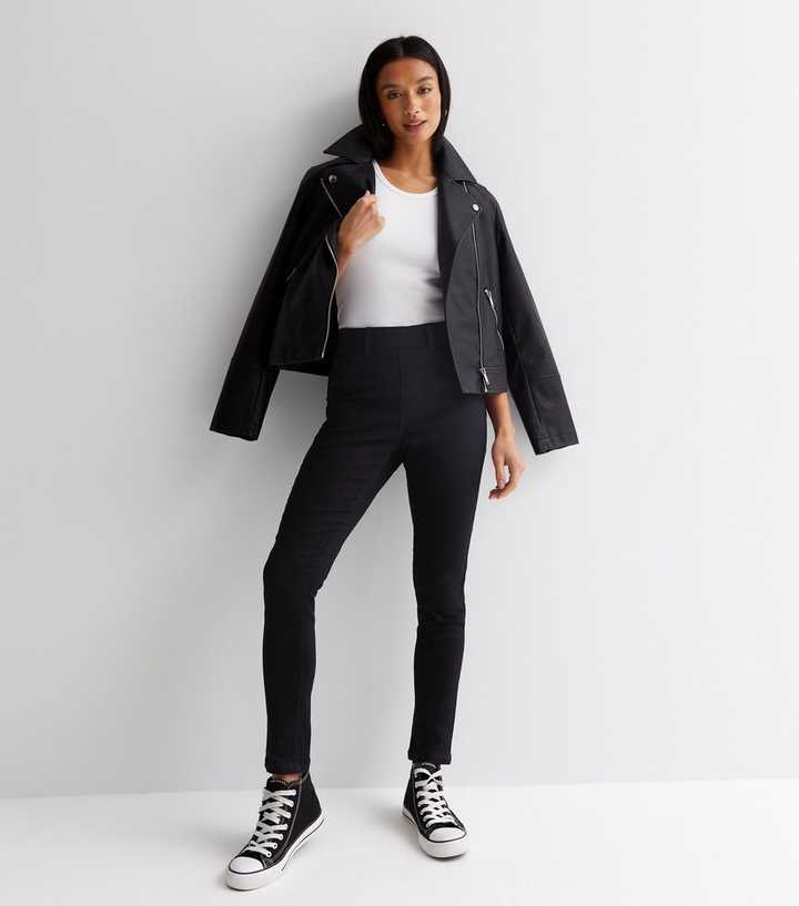 Petite Black Mid Rise Lift & Shape Emilee Jeggings | New Look