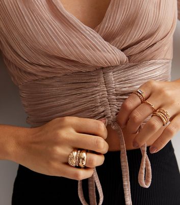 9 Pack Gold Twist Diamanté Rings | New Look