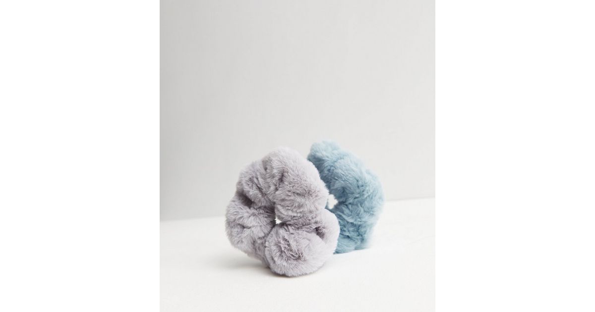 2 Pack Blue and Grey Faux Fur Scrunchies | New Look