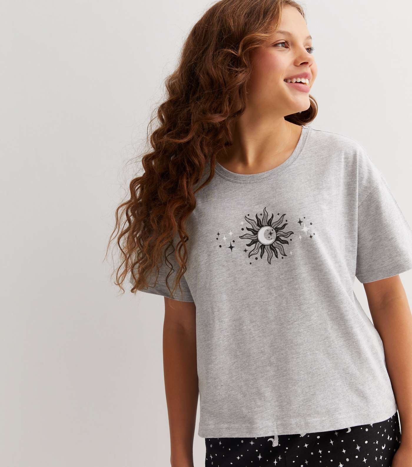 Girls Light Grey Short Pyjama Set With Mystic Print New Look