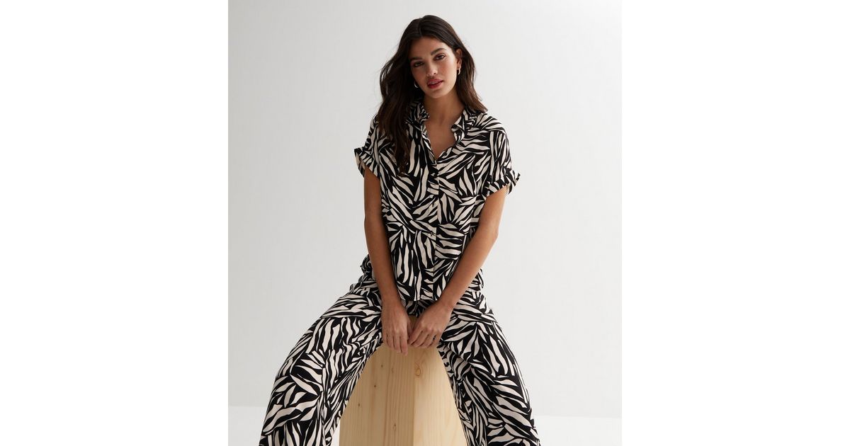 Black Mark Making Short Sleeve Shirt | New Look