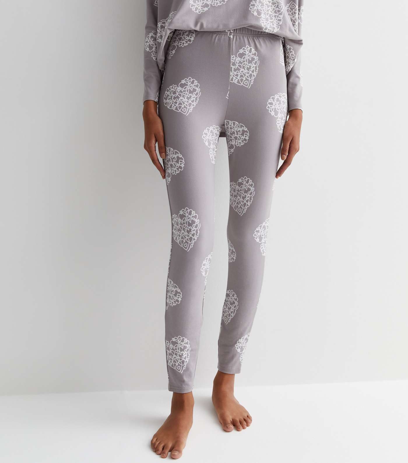 Light Grey Pyjama Set With Heart Print New Look