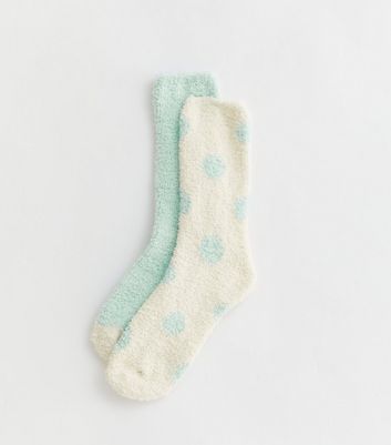 2 Pack Mint Green Spot and Plain Fluffy Socks | New Look