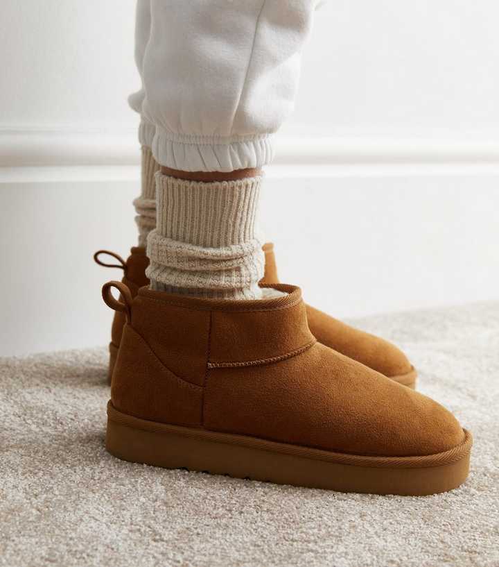 Cream Waffle Knit Lounge Socks | New Look