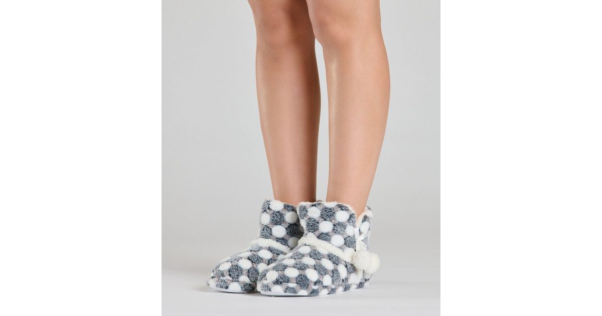 Loungeable Light Grey Spot Faux Fur Slipper Boots | New Look