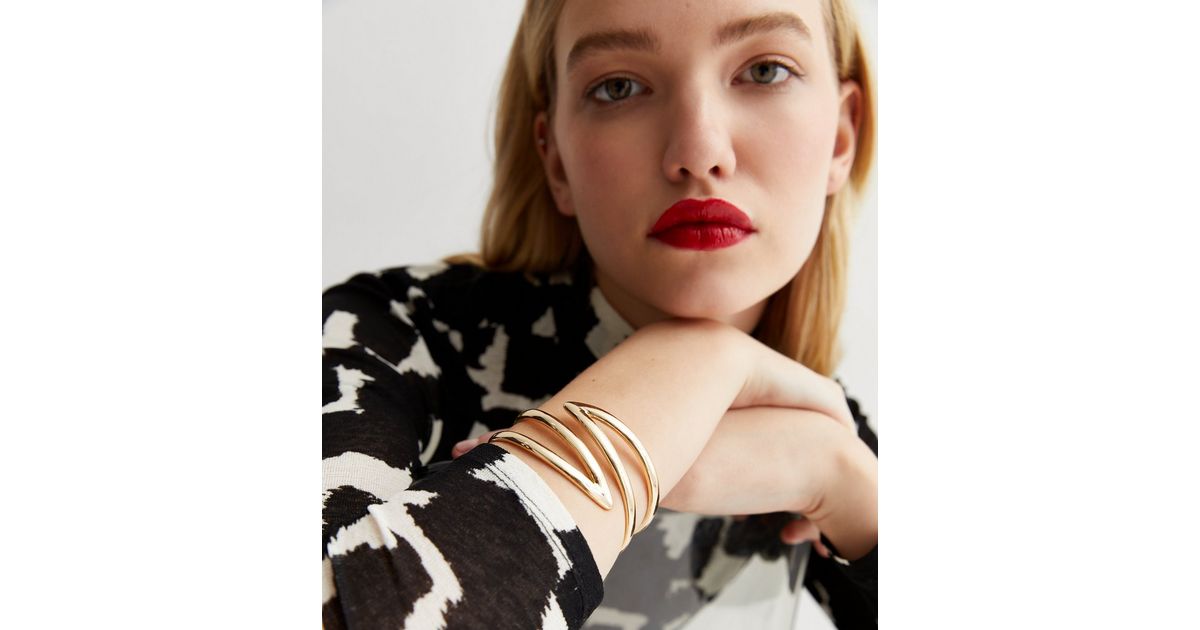 Gold Cut Out Hinge Cuff Bracelet | New Look