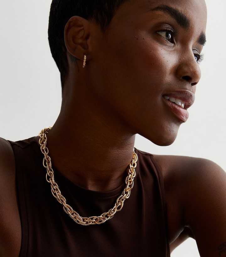 Chunky Gold Chain Necklace Outfit