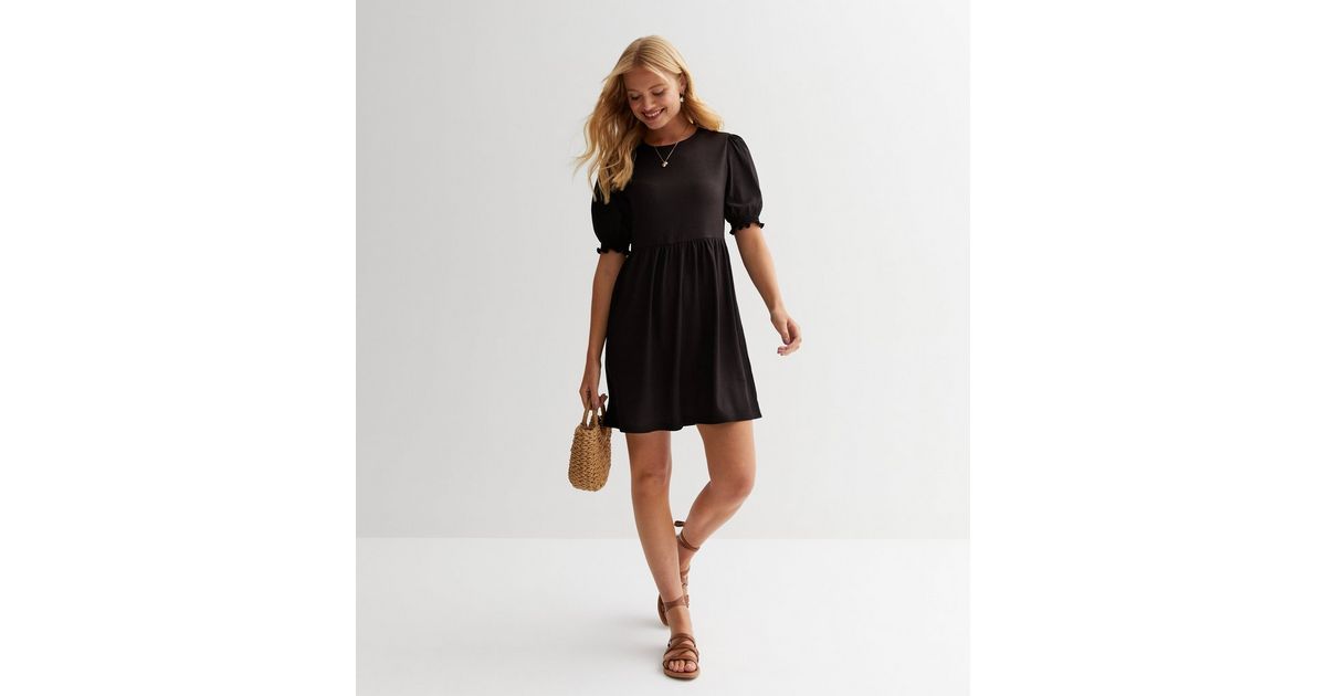 Black Crinkle Puff Sleeve Smock Mini Dress New Look