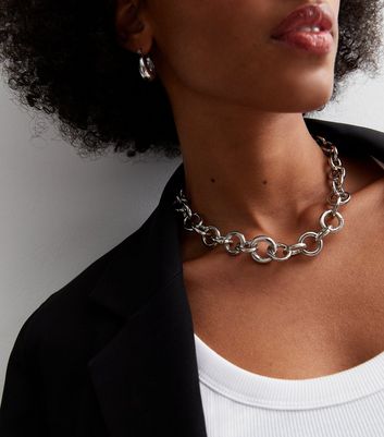 New look silver necklace store