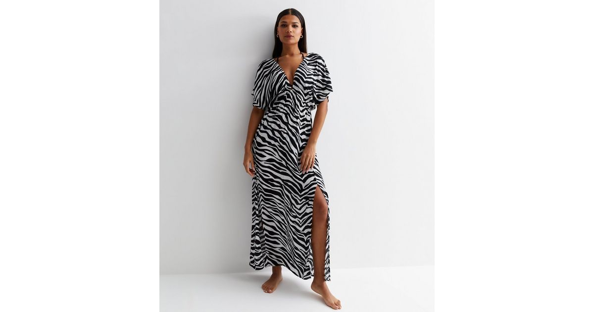 Black Zebra Short Sleeve Maxi Dress | New Look