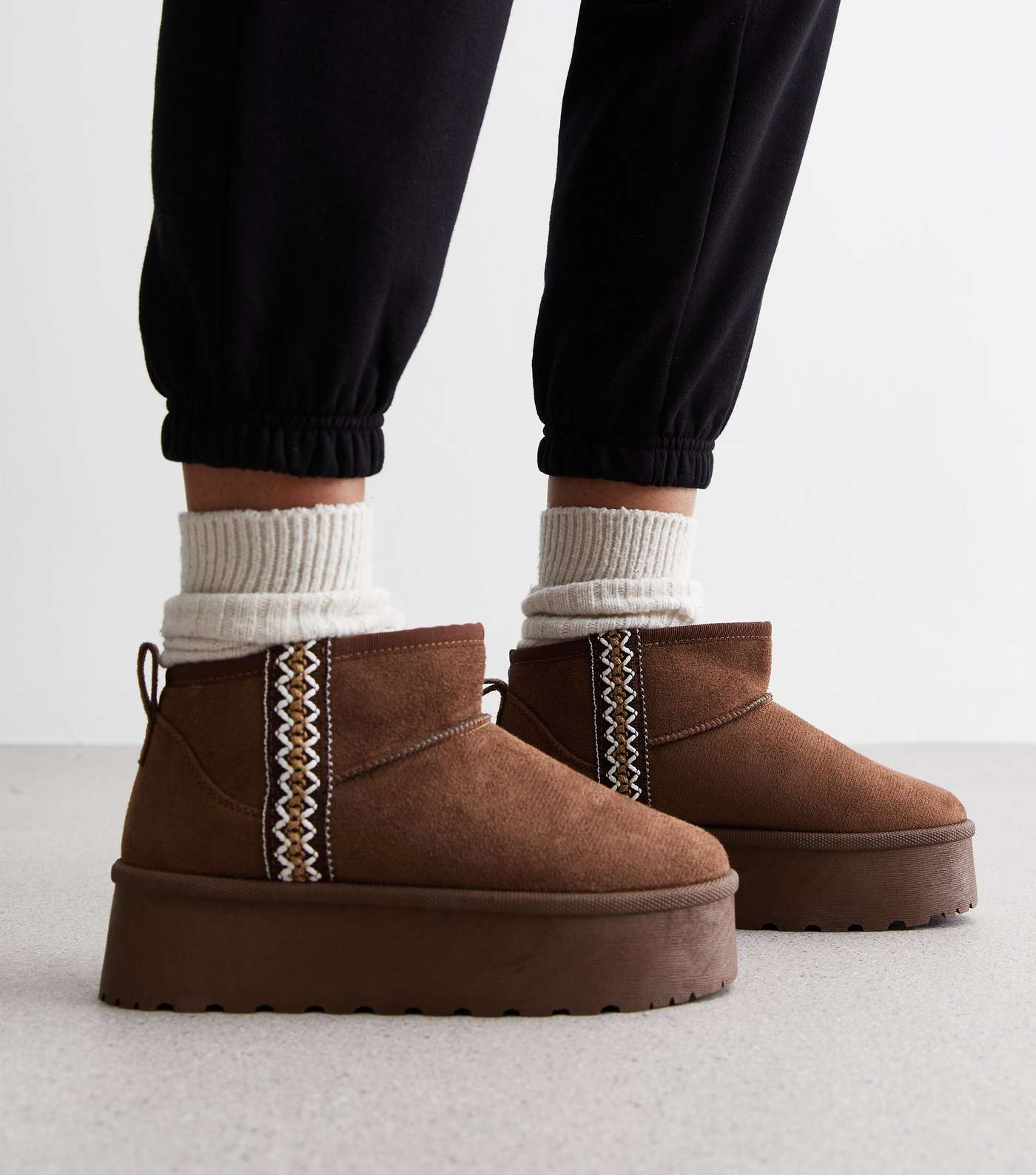Truffle Brown Suedette Faux Fur Lined Woven Trim Flatform Boots New Look