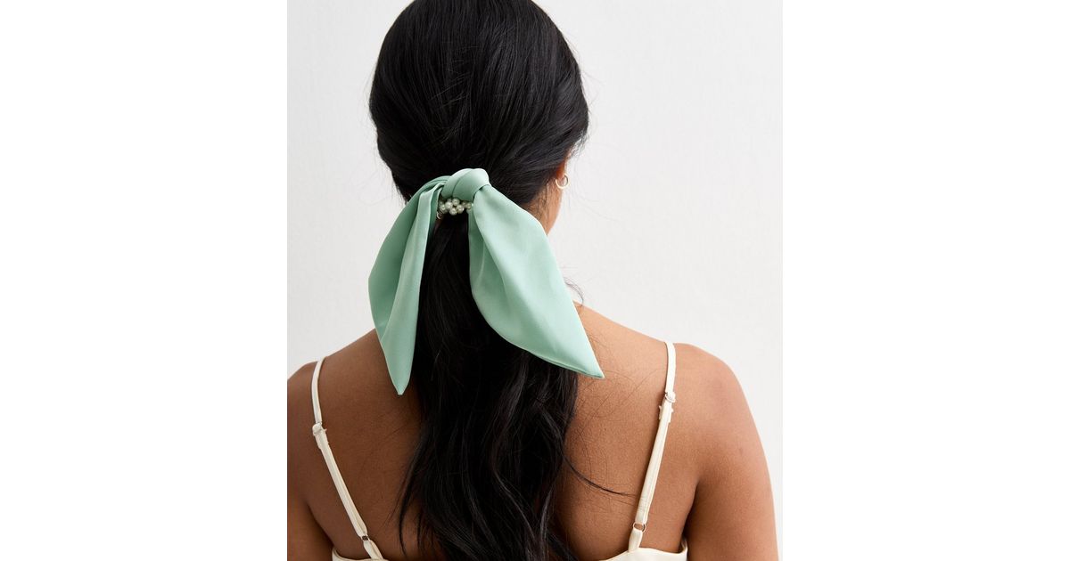 Mint Green Faux Pearl Bow Scrunchie | New Look