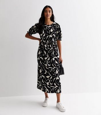Black Abstract Print Crinkle Smock Midi Dress | New Look