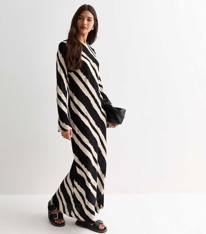 Black Diagonal Stripe Maxi Dress | New Look