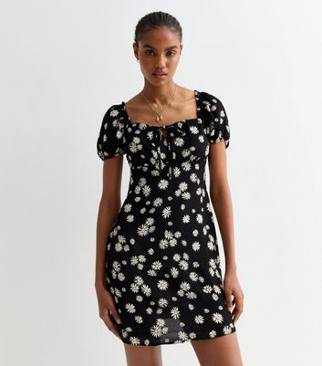 Tall Black Daisy Print Mini Milkmaid Dress | New Look