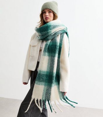 Green Checked Brushed Fringed Scarf New Look