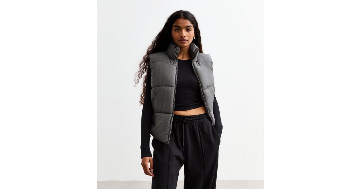 Petite Grey Puffer Crop Gilet | New Look