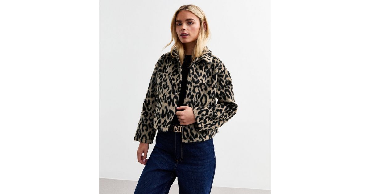 Petite Brown Leopard Print Cropped Shacket | New Look