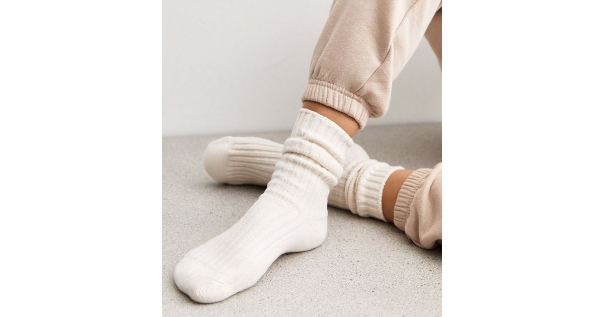 Cream Ribbed Stretch Knit Lounge Socks | New Look