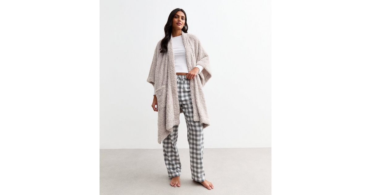 Mink Borg Poncho | New Look