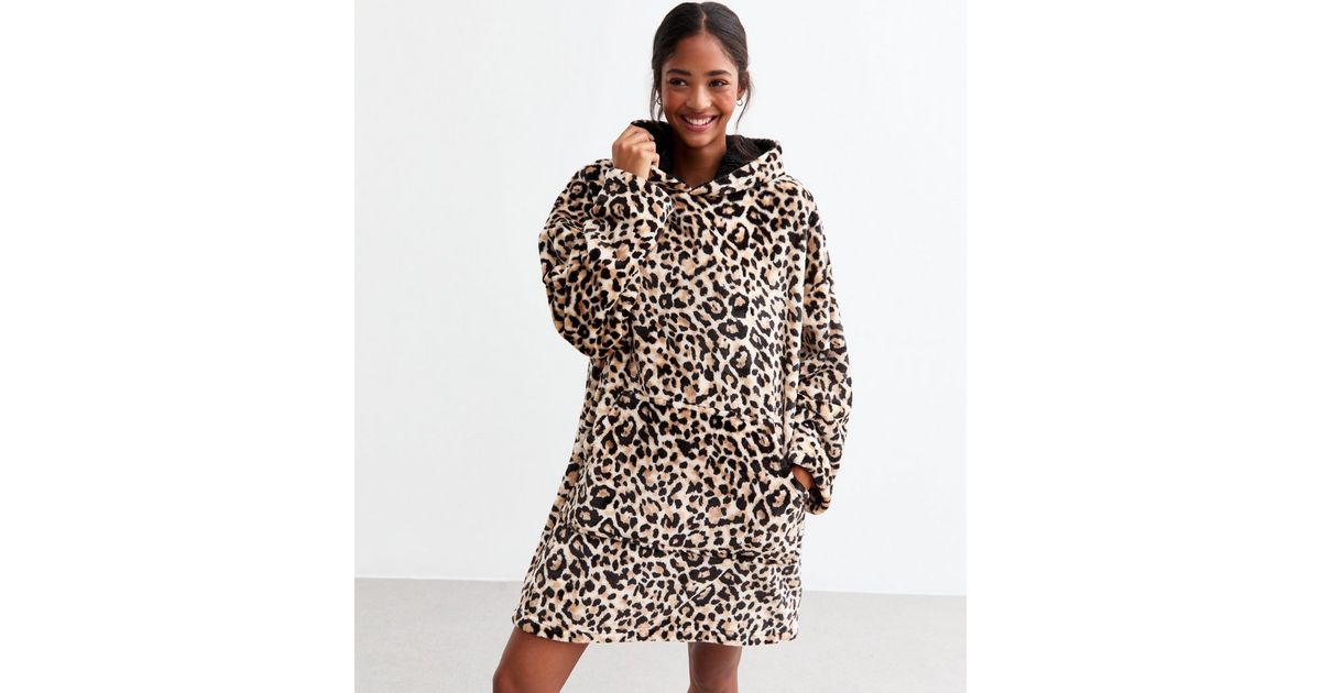 Brown Oversized Leopard Print Fleece Hoodie | New Look