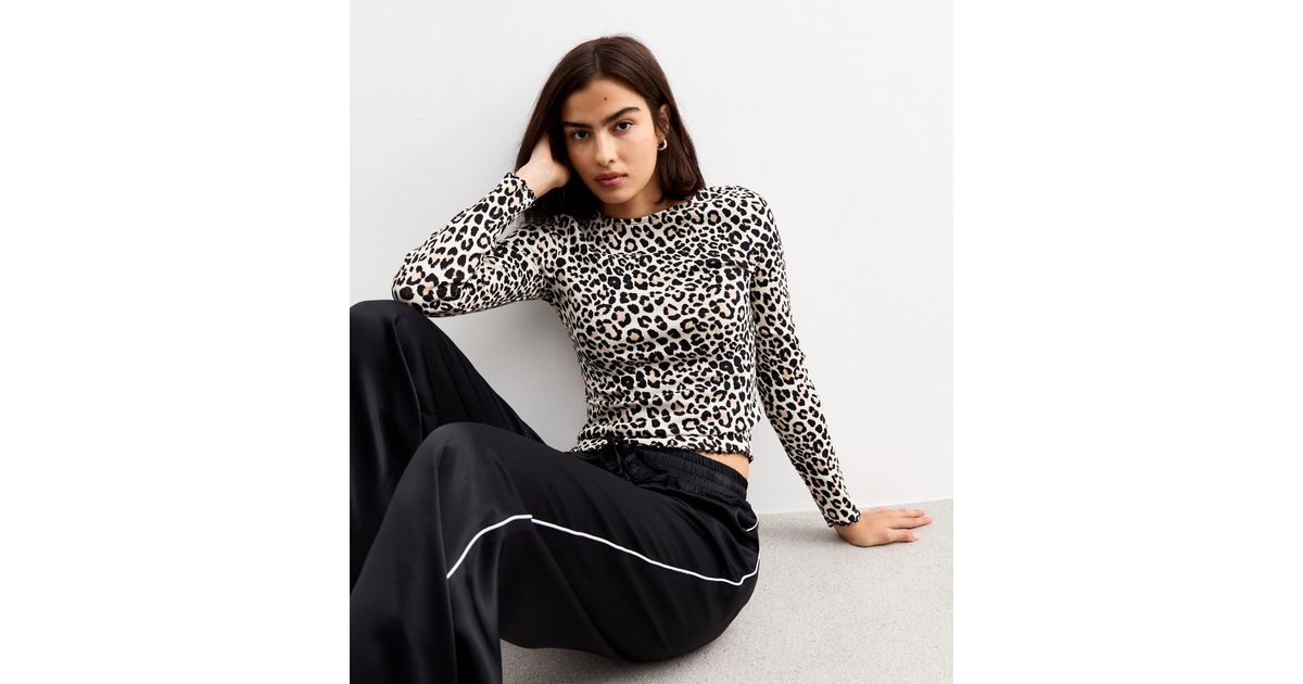 Brown Ribbed Leopard Print Long Sleeve Top | New Look