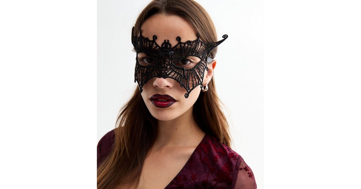 Black Lace Halloween Face Mask | New Look
