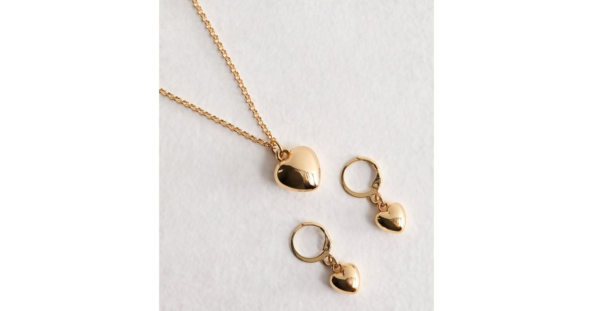 Gold Tone Matching Heart Earring and Necklace Set | New Look