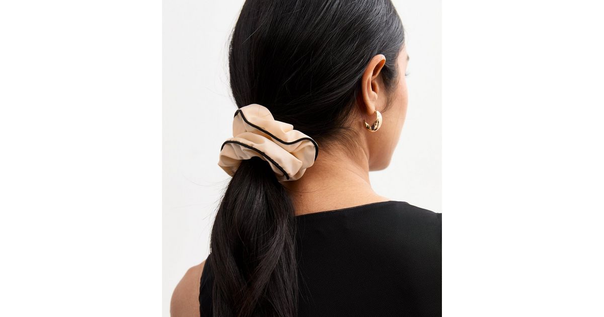 Cream Monochrome Satin Scrunchie | New Look