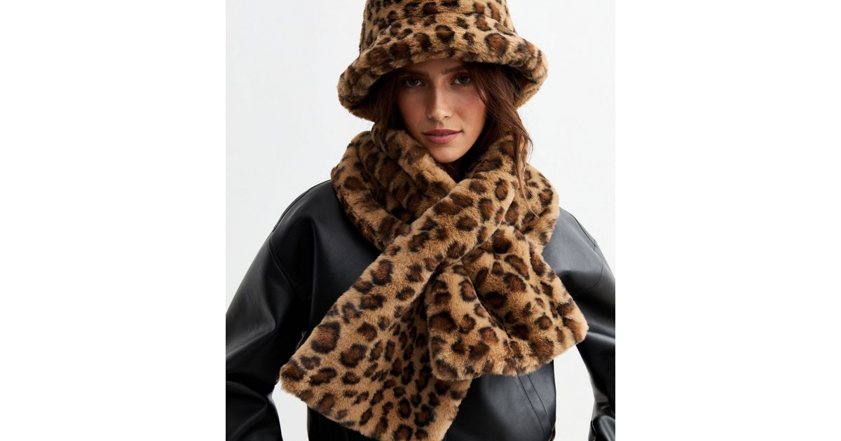 Brown Leopard Print Faux Fur Scarf | New Look