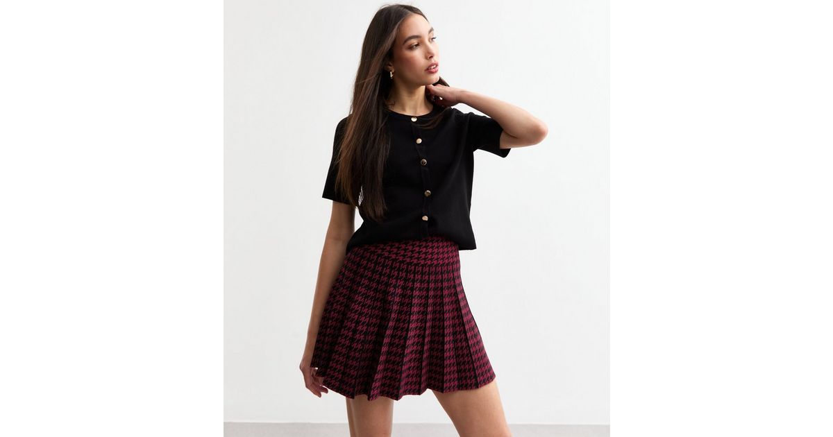Red Woven Dogtooth Pleated Mini Skirt | New Look