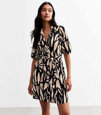Black Abstract Print Crinkled Mini Dress | New Look
