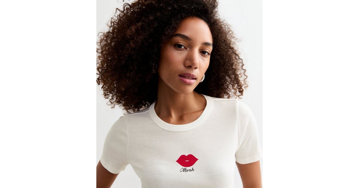 White Mwah Kiss Print Baby Tee T-Shirt | New Look