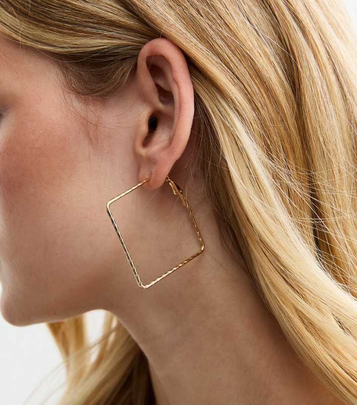 Gold Tone Wire Square Earrings | New Look