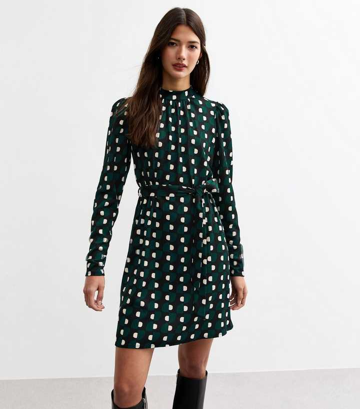 Green Patterned Crinkled Jersey Mini Dress | New Look