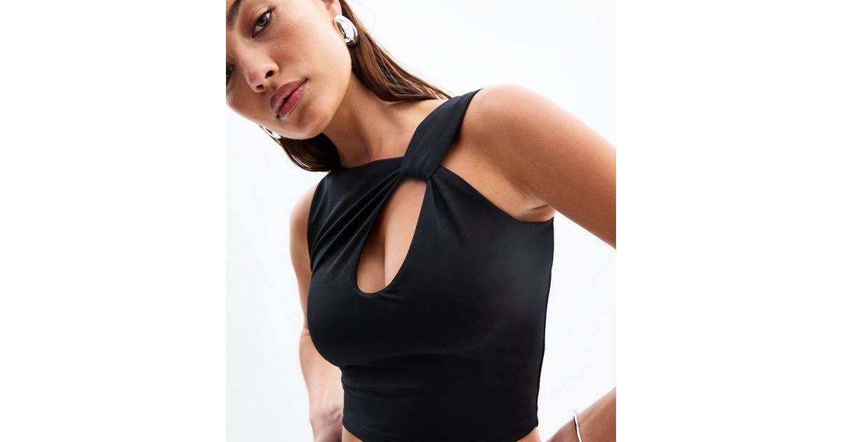 Black Keyhole Asymmetric Cropped Top | New Look