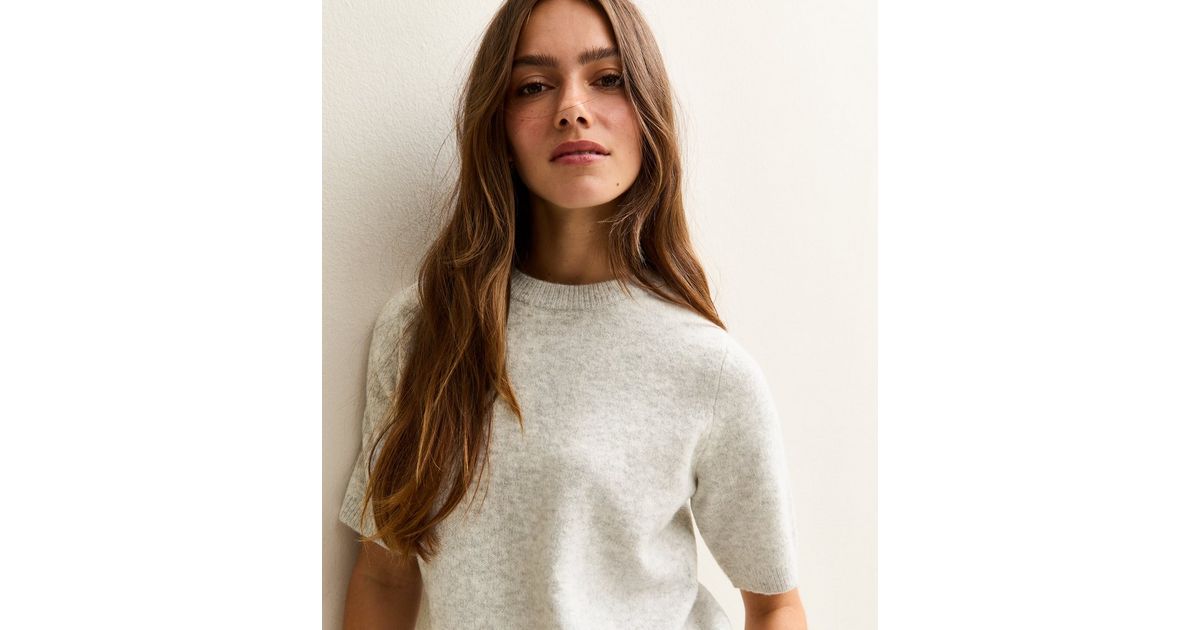 Petite Light Grey Short Sleeve Top | New Look