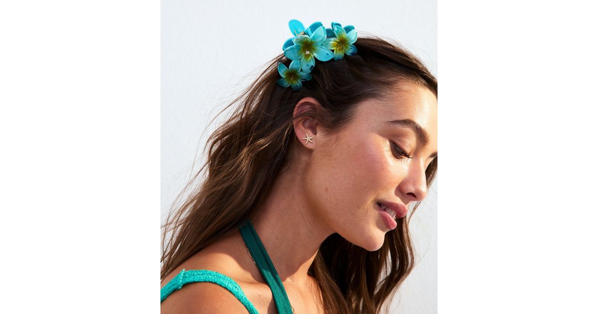 Blue Tropical Flower Cluster Hair Claw Clip | New Look