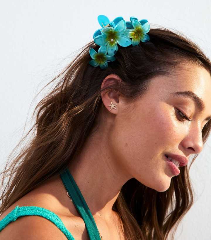 Blue Tropical Flower Cluster Hair Claw Clip | New Look