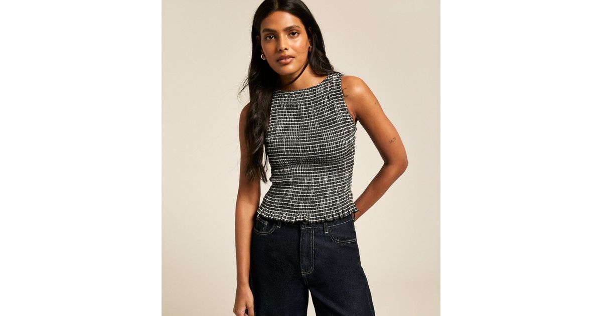 Black Checked Shirred Vest | New Look