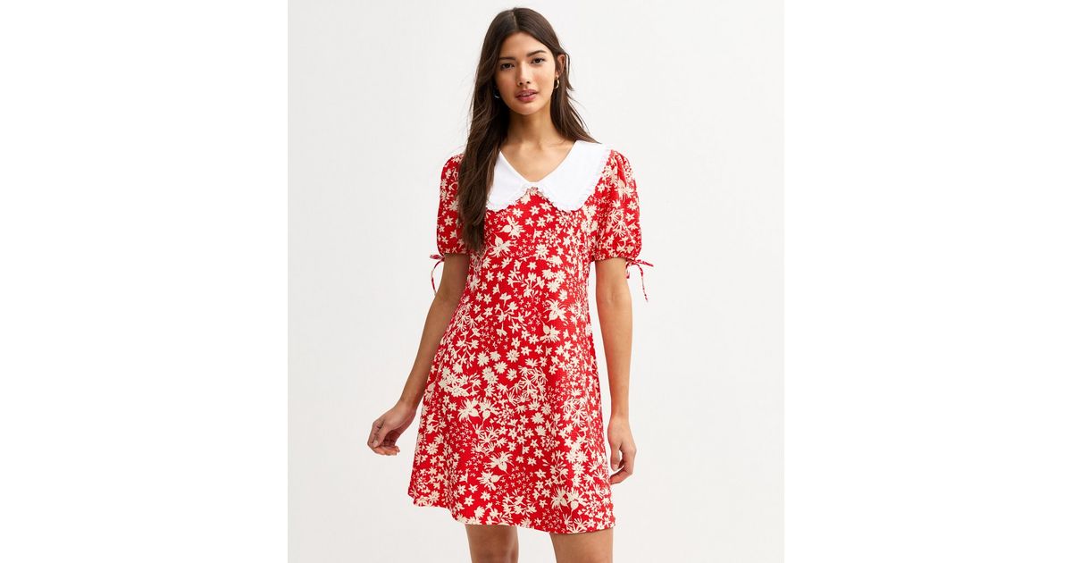 Red Crinkle Texture Floral Print Frill Collar Mini Dress | New Look
