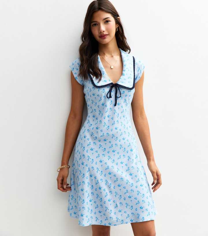 Light Blue Floral Print Collared Mini Dress | New Look