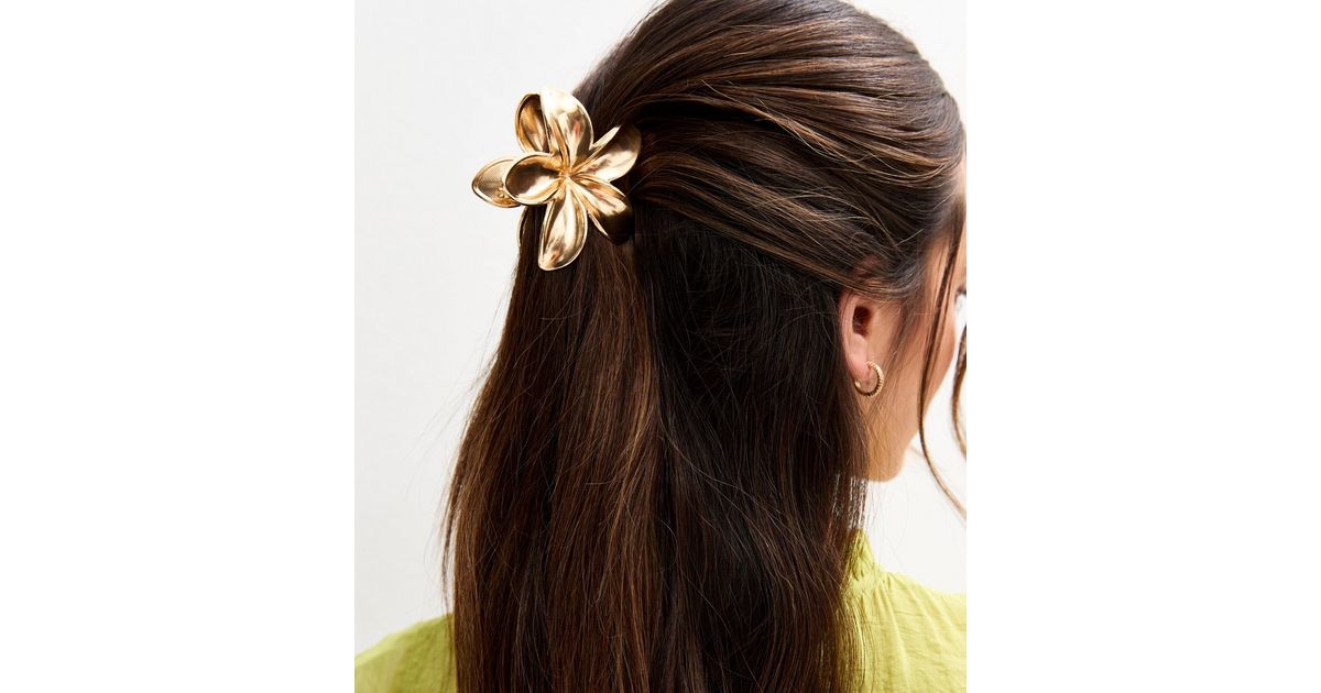 Gold Tone Metal Flower Hair Clip | New Look