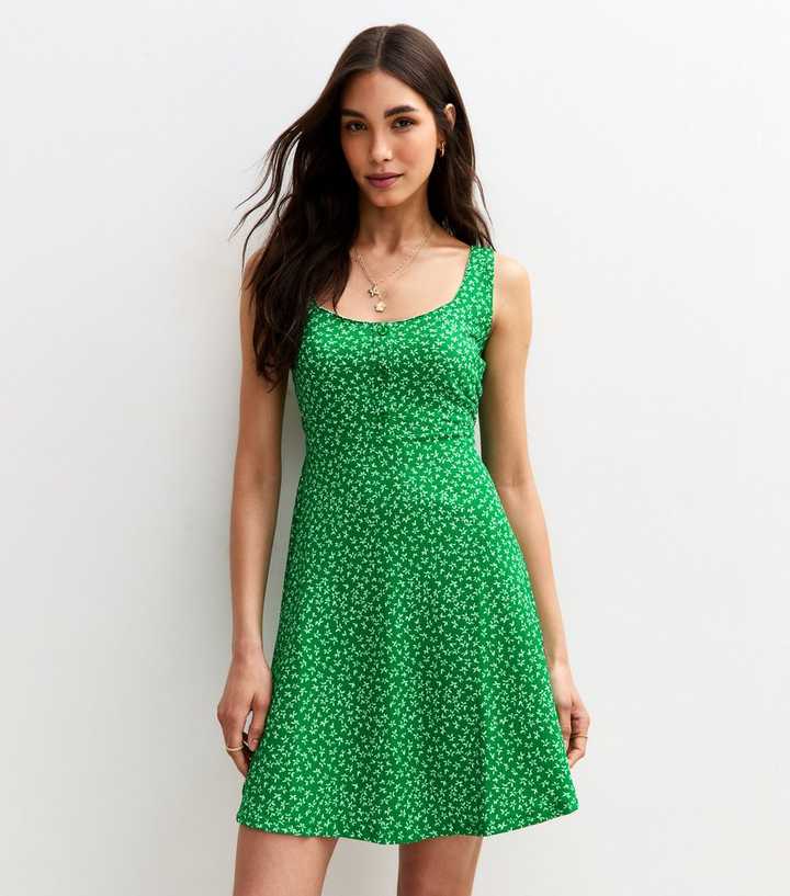Green Crinkle Texture Floral Print Button Front Mini Dress | New Look