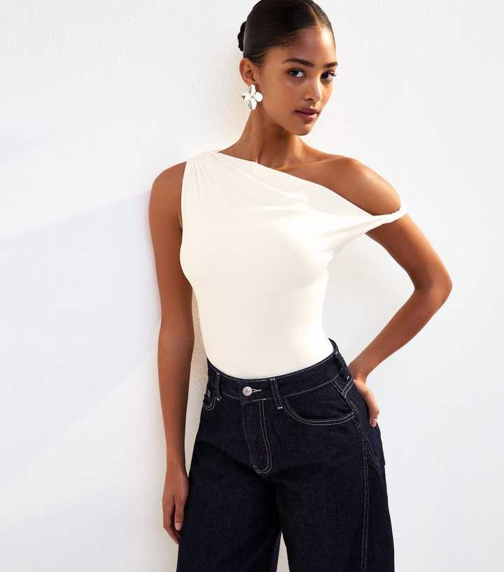 Off White Twist Fallen Shoulder Bodysuit | New Look